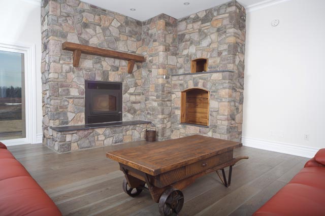 Hickory Hardwood Flooring from Logs End - Solid and Engineered Hickory